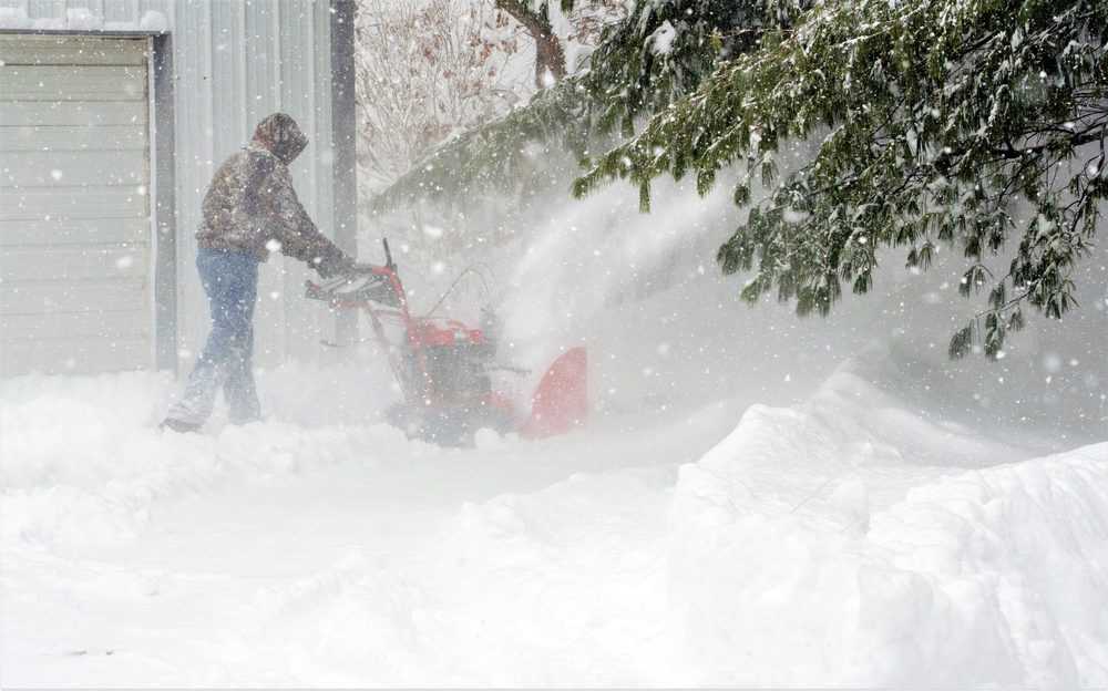 15 Snow Blowing Tips (Easy Snow Removal) - Sensible Digs